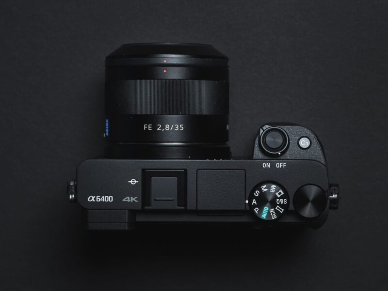 Sony A6400 Review - One Of My Favorite APS-C Cameras | Alik Griffin