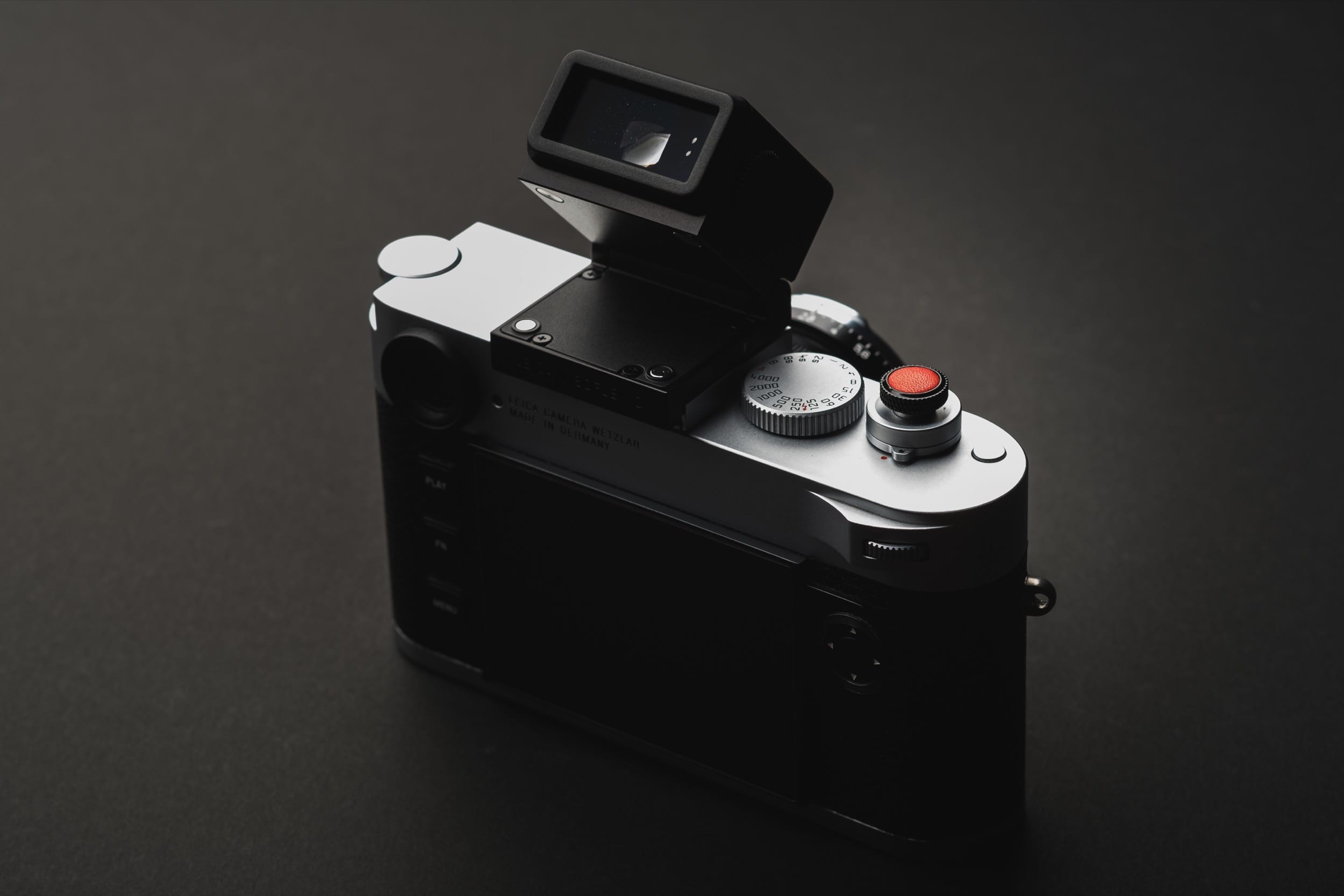 Leica Visoflex 2 Review - Great Idea, But Fatally Flawed | Alik Griffin