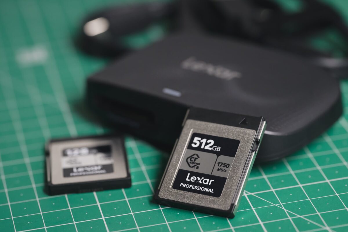 Best CFExpress Type-B Memory Cards - 44 Tested | Alik Griffin