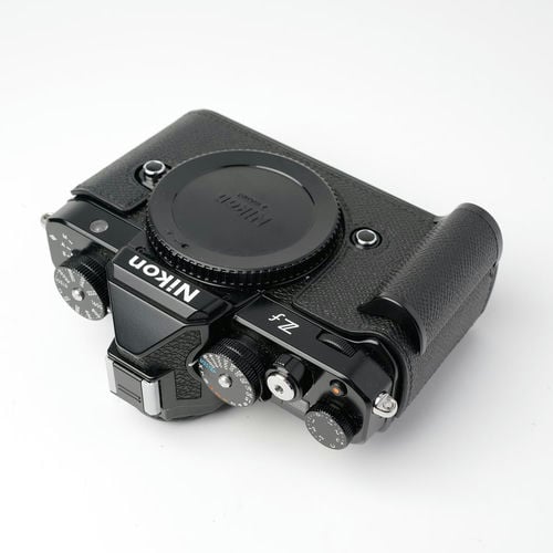 7 Must-Have Accessories Nikon Zf | Alik Griffin